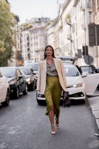 Professional Office Outfits You Will Love To Wear 2023 - Street Style ...